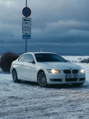 Balts BMW 3 Series 2006 Tallina, ar dzinēja tilpumu 3.00 L un nobraukumu 432 tūkst. km par 9900 €, foto  vietnē AUTOMOTO.COM.LV