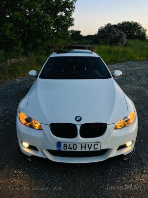 Balts BMW 3 Series 2007 Tallina, ar dzinēja tilpumu 2.00 L un nobraukumu 370 tūkst. km par 8300 €, foto  vietnē AUTOMOTO.COM.LV