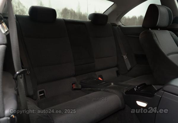 White BMW 3 Series 2011 in Tallinn, with an engine capacity of 3.00 L and mileage of 331 thousand km for 7799 €, photo 11 on AUTOMOTO.COM.LV