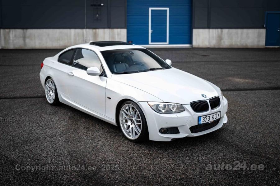 Balts BMW 3 Series 2011 Tallina, ar dzinēja tilpumu 3.00 L un nobraukumu 259 tūkst. km par 9800 €, foto 1 vietnē AUTOMOTO.COM.LV