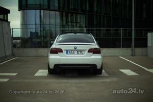 White BMW 3 Series 2013 in Tallinn, with an engine capacity of 2.00 L and mileage of 211 thousand km for 14900 €, photo 7 on AUTOMOTO.COM.LV