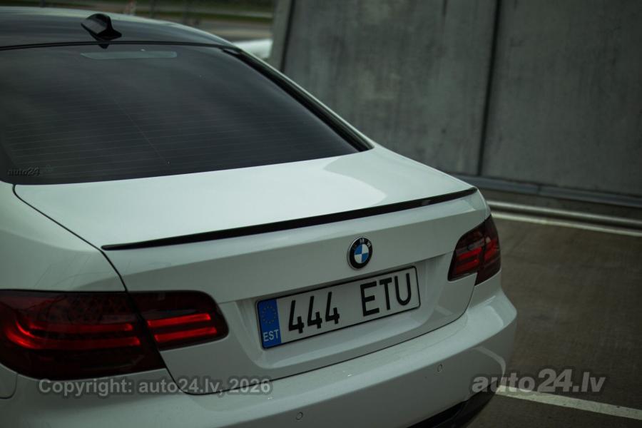 White BMW 3 Series 2013 in Tallinn, with an engine capacity of 2.00 L and mileage of 211 thousand km for 14900 €, photo 13 on AUTOMOTO.COM.LV