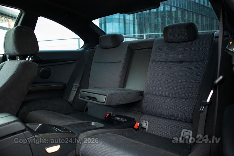 White BMW 3 Series 2013 in Tallinn, with an engine capacity of 2.00 L and mileage of 211 thousand km for 14900 €, photo 20 on AUTOMOTO.COM.LV