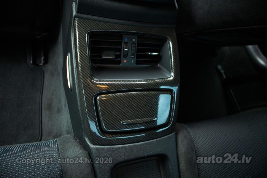 White BMW 3 Series 2013 in Tallinn, with an engine capacity of 2.00 L and mileage of 211 thousand km for 14900 €, photo 21 on AUTOMOTO.COM.LV