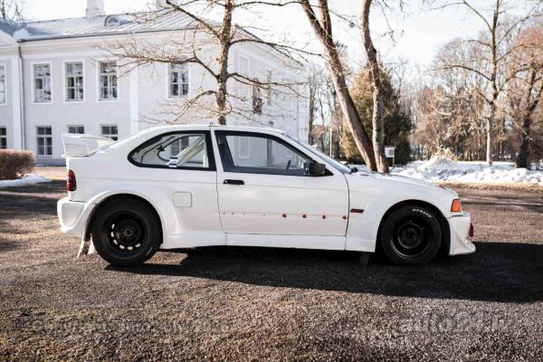 Balts BMW 3 Series 1994 Tallina, ar dzinēja tilpumu 3.00 L un nobraukumu 0 tūkst. km par 7900 €, foto 7 vietnē AUTOMOTO.COM.LV