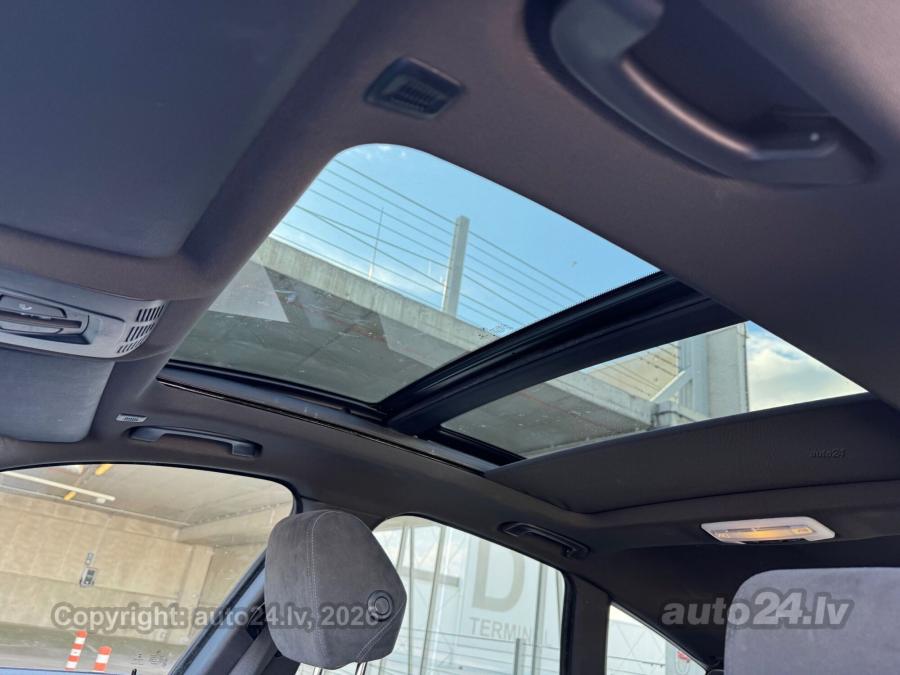 White BMW 3 Series 2014 in Tallinn, with an engine capacity of 2.00 L and mileage of 325 thousand km for 8999 €, photo 19 on AUTOMOTO.COM.LV