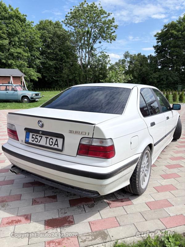 Balts BMW 3 Series 1993 Tallina, ar dzinēja tilpumu 2.00 L un nobraukumu 0 tūkst. km par 6000 €, foto 3 vietnē AUTOMOTO.COM.LV
