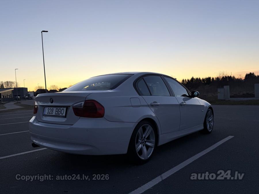 Balts BMW 3 Series 2008 Tallina, ar dzinēja tilpumu 2.00 L un nobraukumu 260 tūkst. km par 4500 €, foto 4 vietnē AUTOMOTO.COM.LV