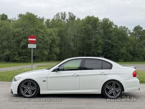 White BMW 3 Series 2008 in Rapla, with an engine capacity of 3.00 L and mileage of 268 thousand km for 12500 €, photo 5 on AUTOMOTO.COM.LV