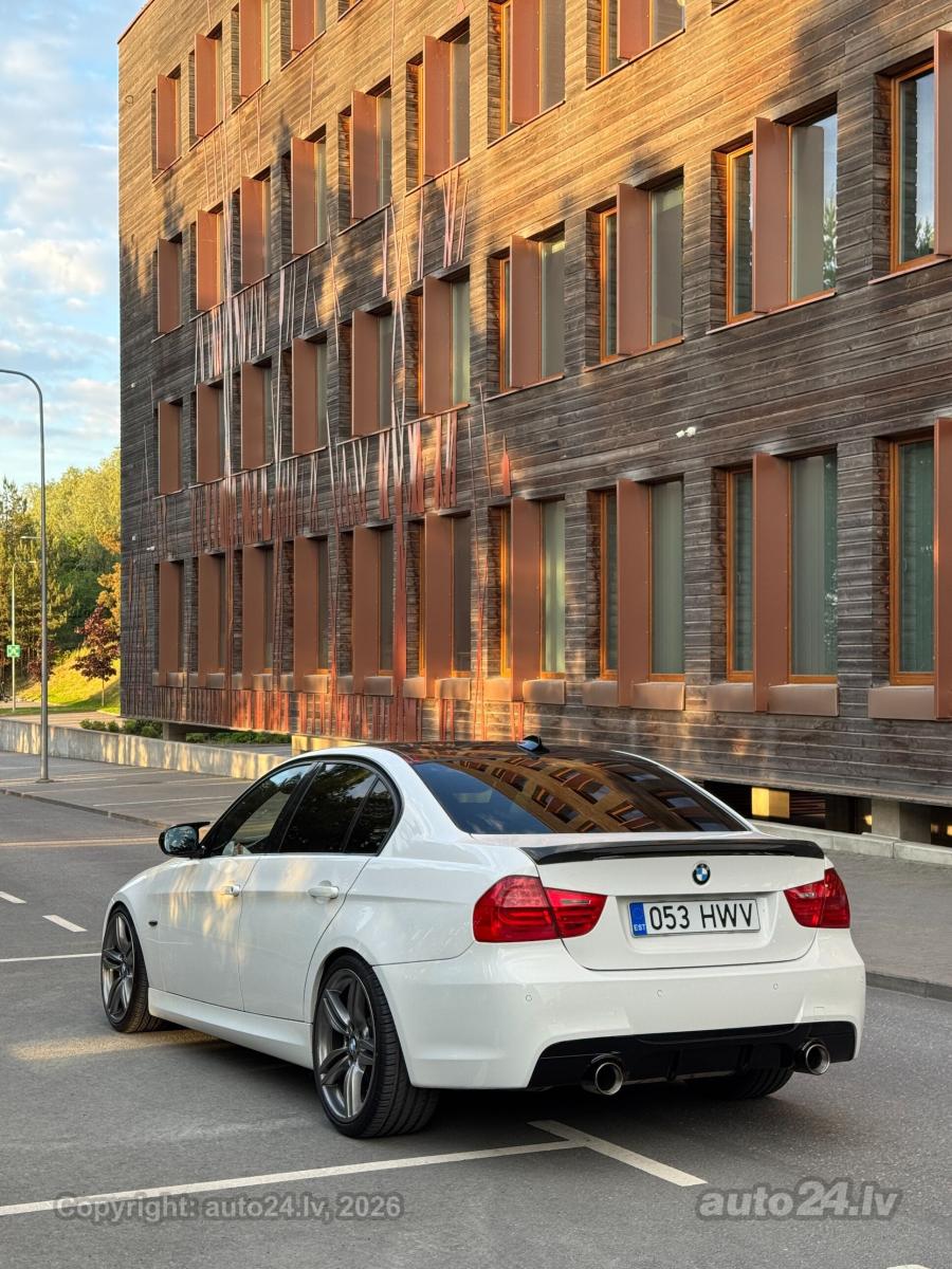 White BMW 3 Series 2008 in Rapla, with an engine capacity of 3.00 L and mileage of 268 thousand km for 12500 €, photo 11 on AUTOMOTO.COM.LV
