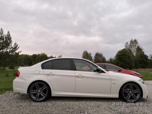 White BMW 3 Series 2009 in Tallinn, with an engine capacity of 3.00 L and mileage of 263 thousand km for 12999 €, photo  on AUTOMOTO.COM.LV