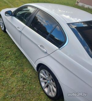 Balts BMW 3 Series 2010 Tallina, ar dzinēja tilpumu 2.00 L un nobraukumu 435 tūkst. km par 3800 €, foto  vietnē AUTOMOTO.COM.LV