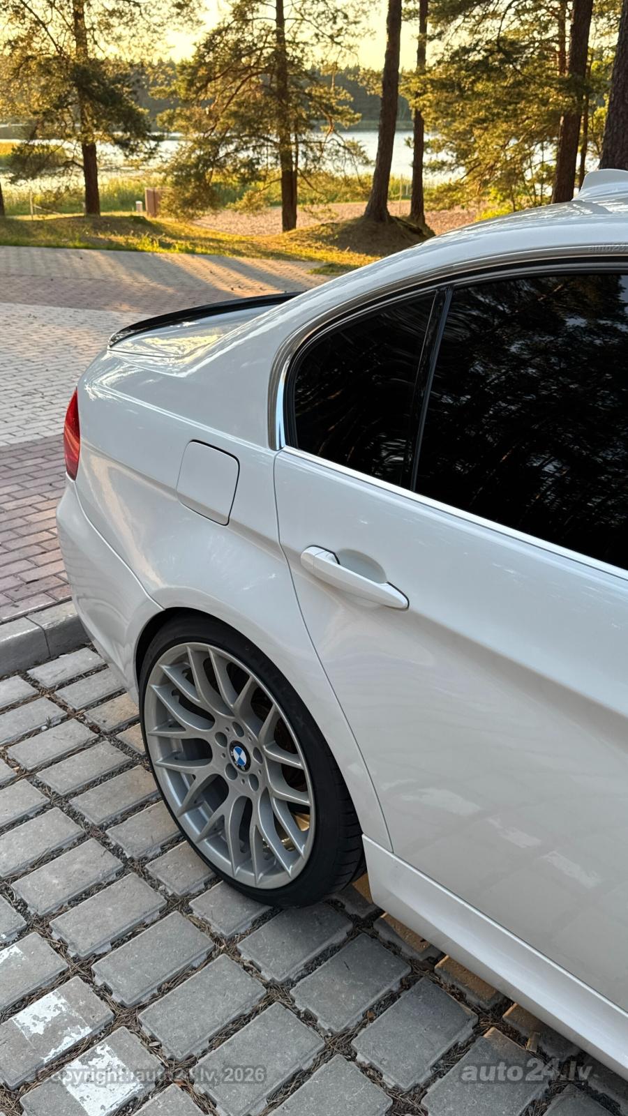 White BMW 3 Series 2011 in Elva, with an engine capacity of 3.00 L and mileage of 340 thousand km for 8300 €, photo 9 on AUTOMOTO.COM.LV