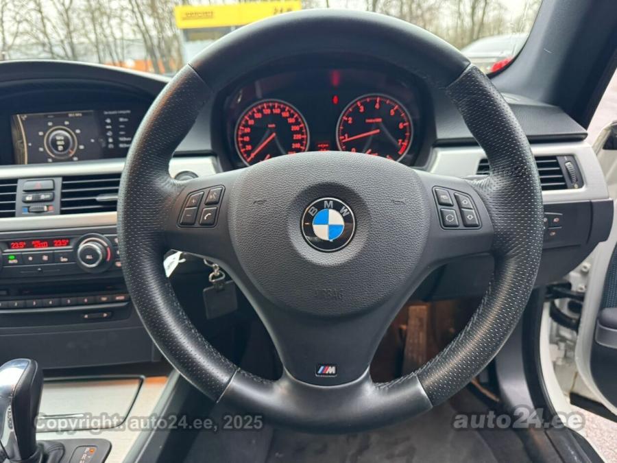 White BMW 3 Series 2013 in Tallinn, with an engine capacity of 2.00 L and mileage of 51 thousand km for 7550 €, photo 13 on AUTOMOTO.COM.LV