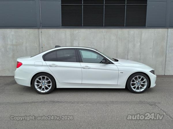 White BMW 3 Series 2013 in Tartu, with an engine capacity of 2.00 L and mileage of 155 thousand km for 13999 €, photo 5 on AUTOMOTO.COM.LV
