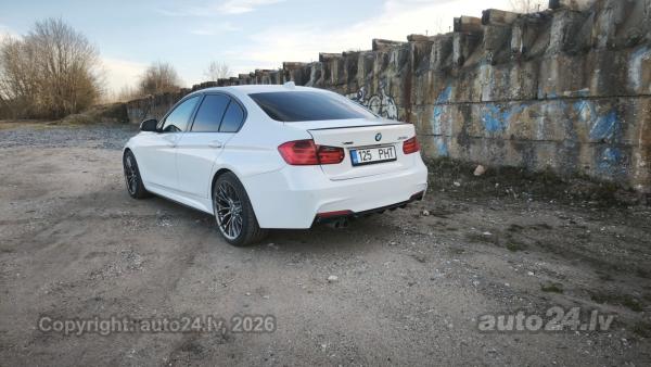 White BMW 3 Series 2013 in Tallinn, with an engine capacity of 2.00 L and mileage of 233 thousand km for 13500 €, photo 4 on AUTOMOTO.COM.LV