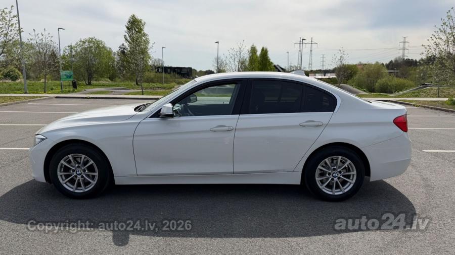 Balts BMW 3 Series 2013 Tallina, ar dzinēja tilpumu 1.60 L un nobraukumu 179 tūkst. km par 14000 €, foto 6 vietnē AUTOMOTO.COM.LV