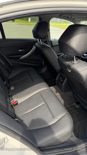 Balts BMW 3 Series 2013 Tallina, ar dzinēja tilpumu 1.60 L un nobraukumu 179 tūkst. km par 14000 €, foto 9 vietnē AUTOMOTO.COM.LV