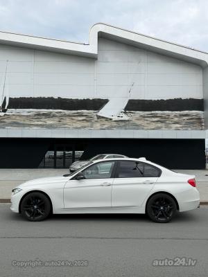 White BMW 3 Series 2013 in Tallinn, with an engine capacity of 1.60 L and mileage of 198 thousand km for 11700 €, photo 7 on AUTOMOTO.COM.LV
