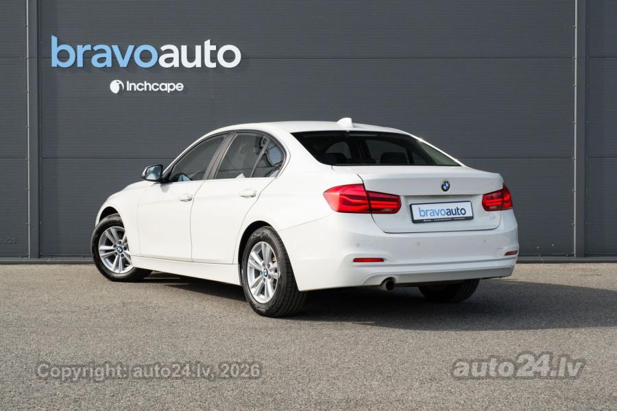 White BMW 3 Series 2016 in Tartu, with an engine capacity of 1.50 L and mileage of 66 thousand km for 17900 €, photo 7 on AUTOMOTO.COM.LV