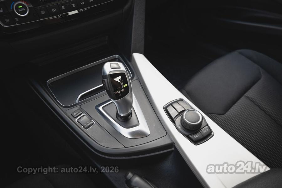 White BMW 3 Series 2016 in Tartu, with an engine capacity of 1.50 L and mileage of 66 thousand km for 17900 €, photo 21 on AUTOMOTO.COM.LV
