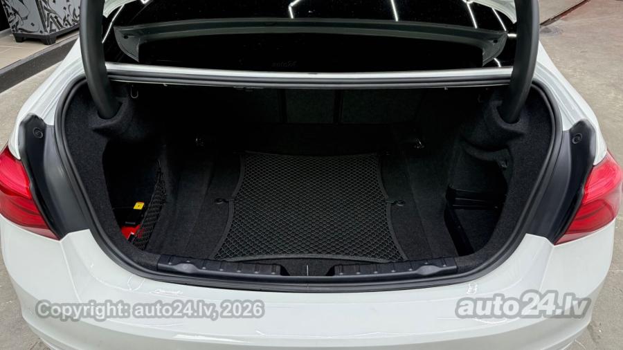 Balts BMW 3 Series 2016 Tallina, ar dzinēja tilpumu 2.00 L un nobraukumu 165 tūkst. km par 12900 €, foto 12 vietnē AUTOMOTO.COM.LV