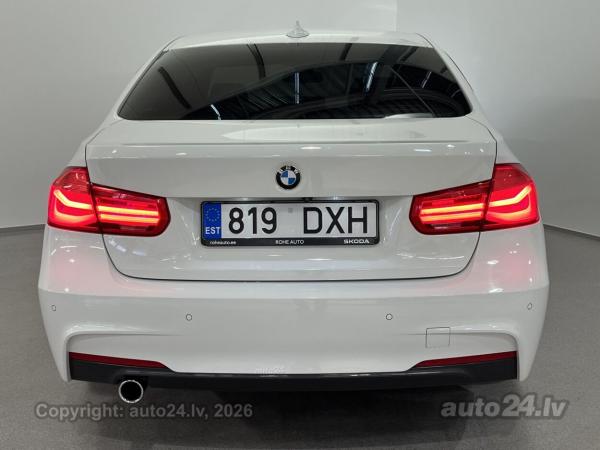 White BMW 3 Series 2019 in Tallinn, with an engine capacity of 1.50 L and mileage of 132 thousand km for 17400 €, photo 4 on AUTOMOTO.COM.LV