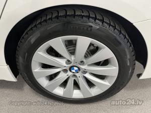 Balts BMW 3 Series 2019 Tallina, ar dzinēja tilpumu 1.50 L un nobraukumu 132 tūkst. km par 17400 €, foto 22 vietnē AUTOMOTO.COM.LV