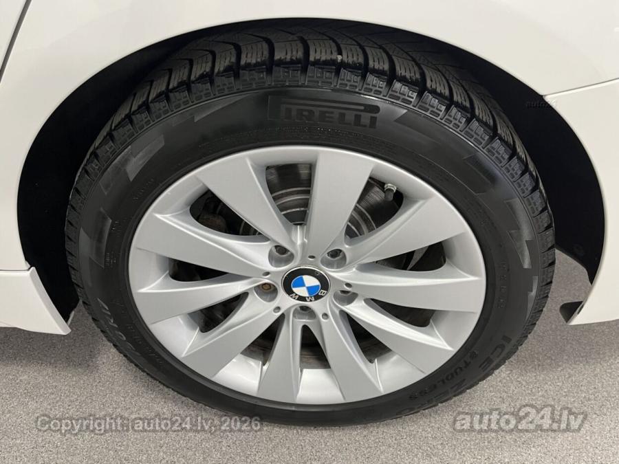 Balts BMW 3 Series 2019 Tallina, ar dzinēja tilpumu 1.50 L un nobraukumu 132 tūkst. km par 17400 €, foto 22 vietnē AUTOMOTO.COM.LV