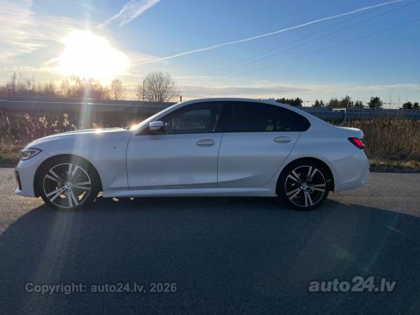 White BMW 3 Series 2019 in Tartu, with an engine capacity of 2.00 L and mileage of 117 thousand km for 34999 €, photo 8 on AUTOMOTO.COM.LV
