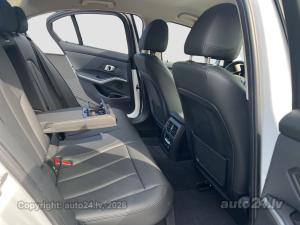 Balts BMW 3 Series 2019 Tallina, ar dzinēja tilpumu 2.00 L un nobraukumu 139 tūkst. km par 21500 €, foto 12 vietnē AUTOMOTO.COM.LV