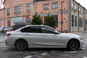 White BMW 3 Series 2019 in Tallinn, with an engine capacity of 2.00 L and mileage of 74 thousand km for 24900 €, photo 6 on AUTOMOTO.COM.LV