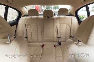 White BMW 3 Series 2019 in Tallinn, with an engine capacity of 2.00 L and mileage of 74 thousand km for 24900 €, photo 16 on AUTOMOTO.COM.LV