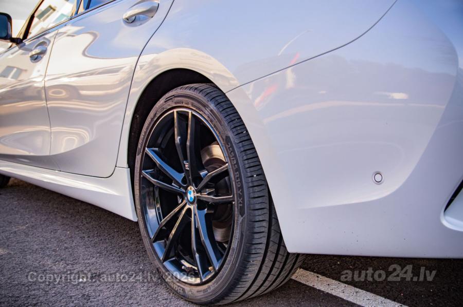 Balts BMW 3 Series 2020 Tartu, ar dzinēja tilpumu 2.00 L un nobraukumu 89 tūkst. km par 28000 €, foto 18 vietnē AUTOMOTO.COM.LV