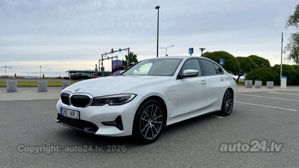 White BMW 3 Series 2020 in Tallinn, with an engine capacity of 2.00 L and mileage of 120 thousand km for 25000 €, photo 1 on AUTOMOTO.COM.LV