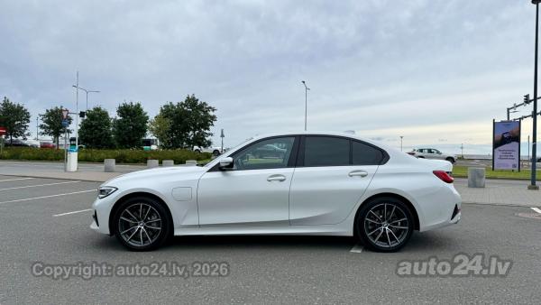 White BMW 3 Series 2020 in Tallinn, with an engine capacity of 2.00 L and mileage of 120 thousand km for 25000 €, photo 2 on AUTOMOTO.COM.LV