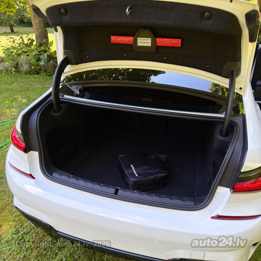 Balts BMW 3 Series 2020 Tallina, ar dzinēja tilpumu 2.00 L un nobraukumu 110 tūkst. km par 33900 €, foto 9 vietnē AUTOMOTO.COM.LV