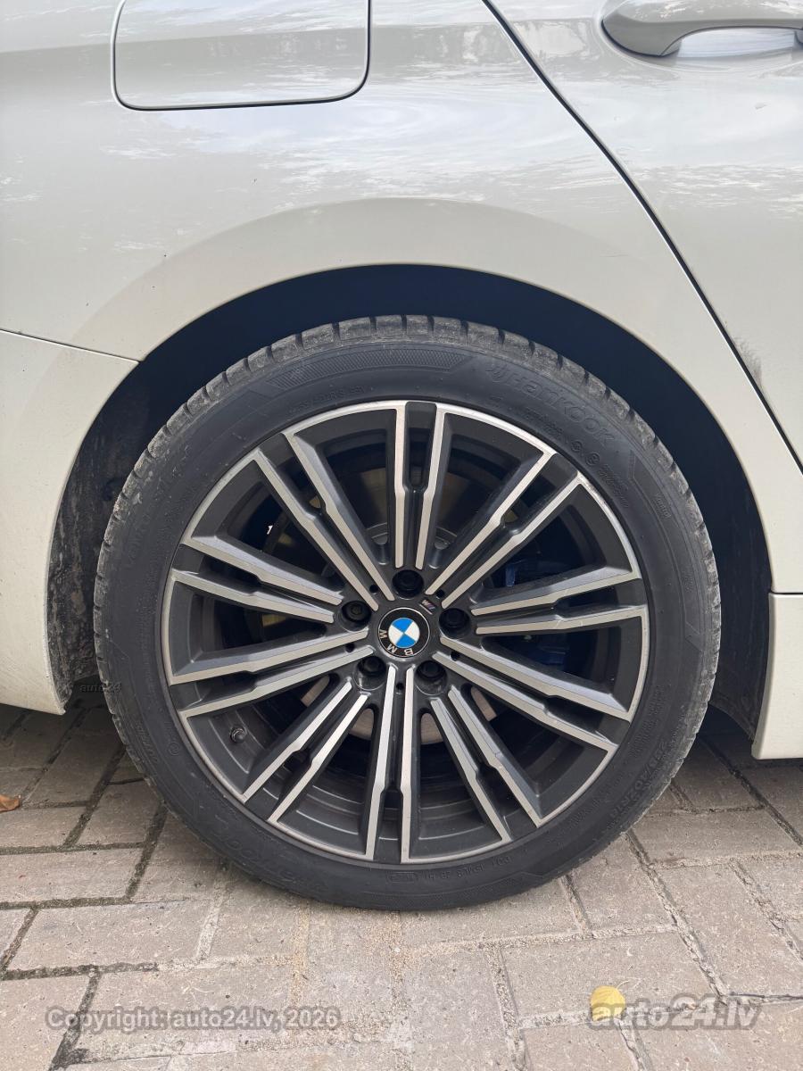White BMW 3 Series 2020 in Tartu, with an engine capacity of 3.00 L and mileage of 146 thousand km for 29500 €, photo 8 on AUTOMOTO.COM.LV
