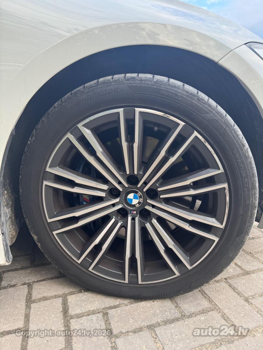 White BMW 3 Series 2020 in Tartu, with an engine capacity of 3.00 L and mileage of 146 thousand km for 29500 €, photo 9 on AUTOMOTO.COM.LV