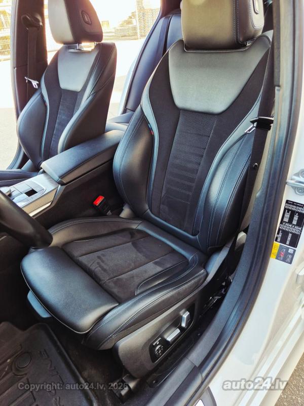 Balts BMW 3 Series 2021 Tallina, ar dzinēja tilpumu 2.00 L un nobraukumu 129 tūkst. km par 29800 €, foto 11 vietnē AUTOMOTO.COM.LV