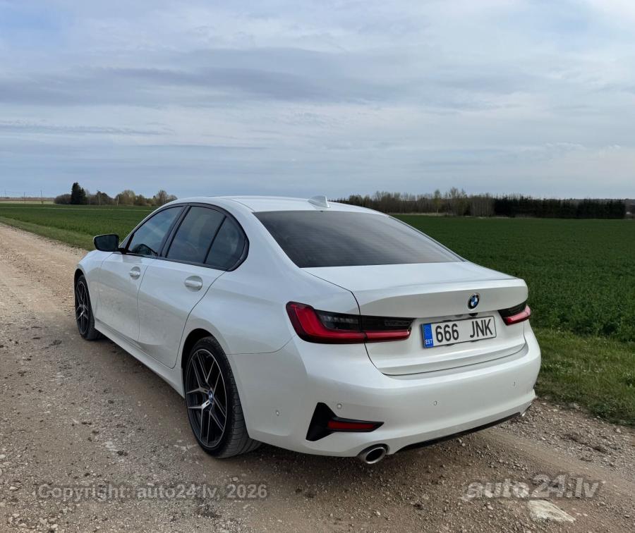 Balts BMW 3 Series 2021 Tallina, ar dzinēja tilpumu 2.00 L un nobraukumu 113 tūkst. km par 27900 €, foto 5 vietnē AUTOMOTO.COM.LV