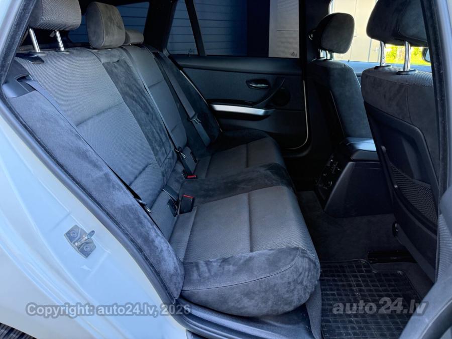 White BMW 3 Series 2009 in Tallinn, with an engine capacity of 2.00 L and mileage of 240 thousand km for 6290 €, photo 13 on AUTOMOTO.COM.LV