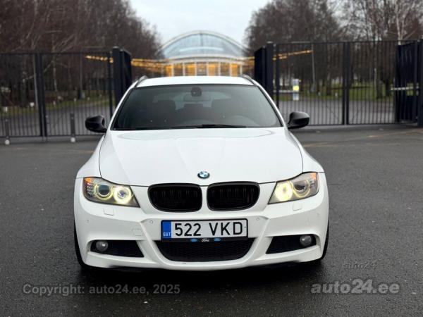 White BMW 3 Series 2010 in Tallinn, with an engine capacity of 3.00 L and mileage of 316 thousand km for 6990 €, photo 2 on AUTOMOTO.COM.LV