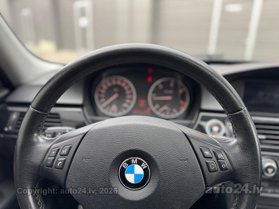 Balts BMW 3 Series 2010 Tallina, ar dzinēja tilpumu 0.00 L un nobraukumu 299 tūkst. km par 5800 €, foto 18 vietnē AUTOMOTO.COM.LV