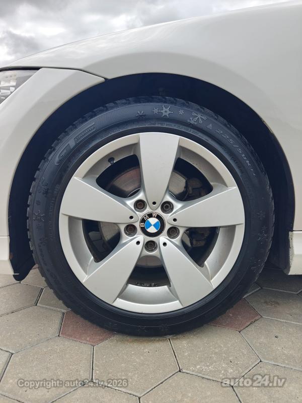 White BMW 3 Series 2011 in Paide, with an engine capacity of 2.00 L and mileage of 368 thousand km for 5490 €, photo 7 on AUTOMOTO.COM.LV