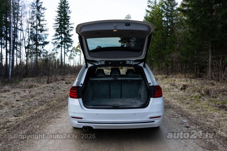 White BMW 3 Series 2013 in Rakvere, with an engine capacity of 2.00 L and mileage of 224 thousand km for 7500 €, photo 12 on AUTOMOTO.COM.LV
