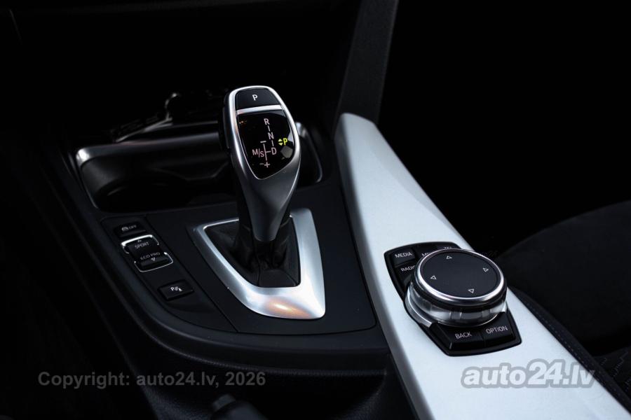 White BMW 3 Series 2013 in Tallinn, with an engine capacity of 2.00 L and mileage of 0 thousand km for 12499 €, photo 13 on AUTOMOTO.COM.LV
