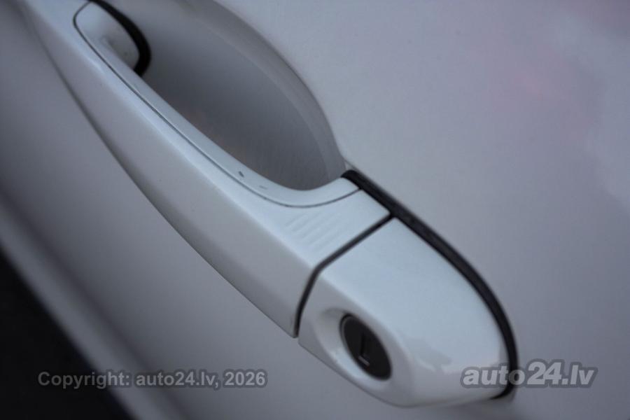 White BMW 3 Series 2013 in Tallinn, with an engine capacity of 2.00 L and mileage of 0 thousand km for 12499 €, photo 24 on AUTOMOTO.COM.LV