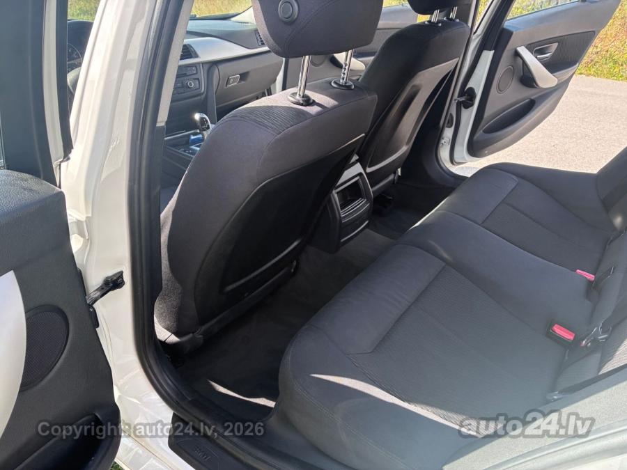 White BMW 3 Series 2014 in Tallinn, with an engine capacity of 2.00 L and mileage of 267 thousand km for 7099 €, photo 12 on AUTOMOTO.COM.LV