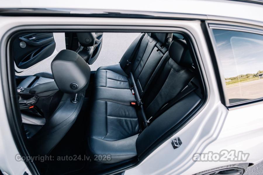 Balts BMW 3 Series 2014 Tallina, ar dzinēja tilpumu 2.00 L un nobraukumu 414 tūkst. km par 13900 €, foto 21 vietnē AUTOMOTO.COM.LV